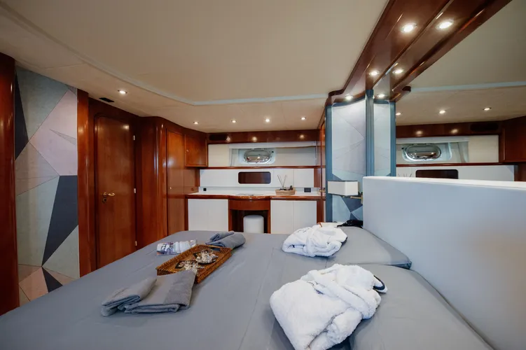 BEYOND yacht for charter (Versilcraft, 25m, 1998)
